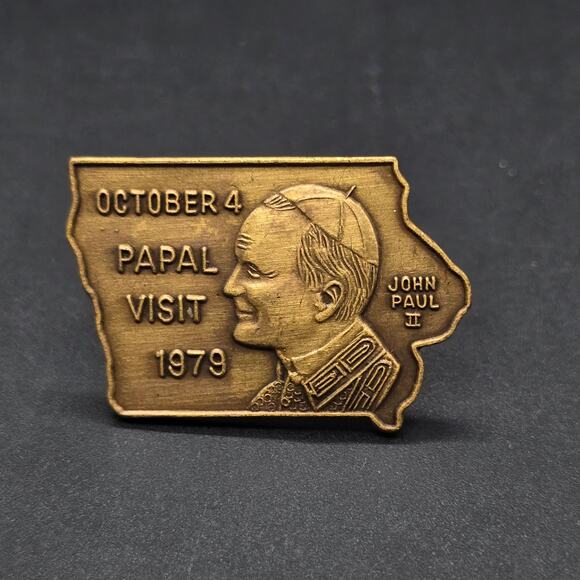 Unknown | Jewelry | 979 Pope John Ii Papal Visit Pin Bronze Tone ...